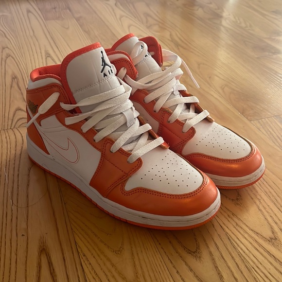 Jordan | Shoes | Nike Jordan Mids | Poshmark
